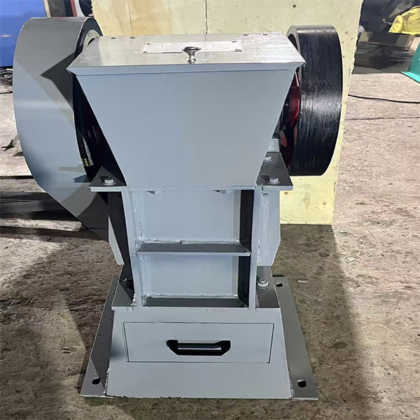 Lab-Scale Jaw Crusher EP100x150 Sets Sail to Albania - Changsha Mining ...